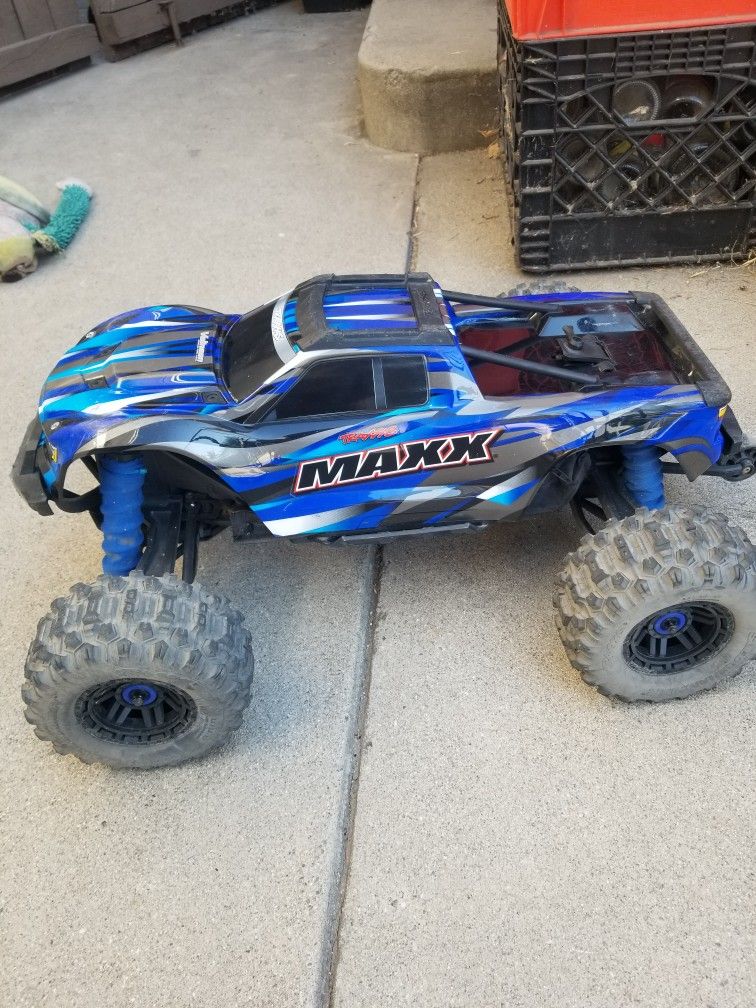 Traxxas Maxx v2 for Sale in Irwindale, CA - OfferUp