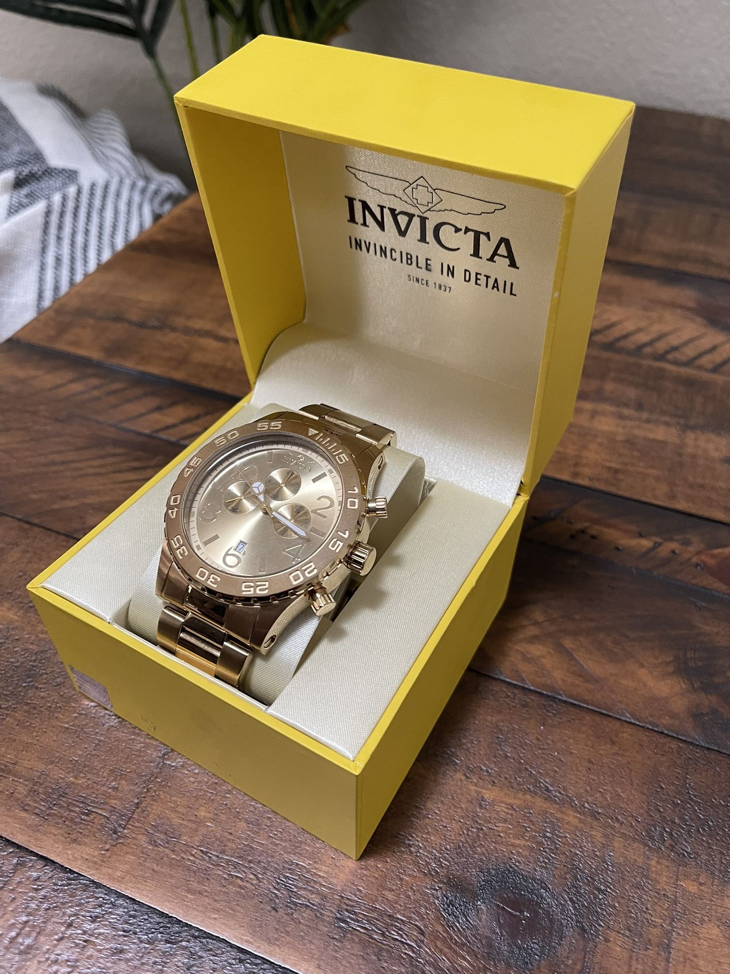 Invicta Men’s 1270 Specialty Chronograph 18k Gold Ion-Plated Watch for ...