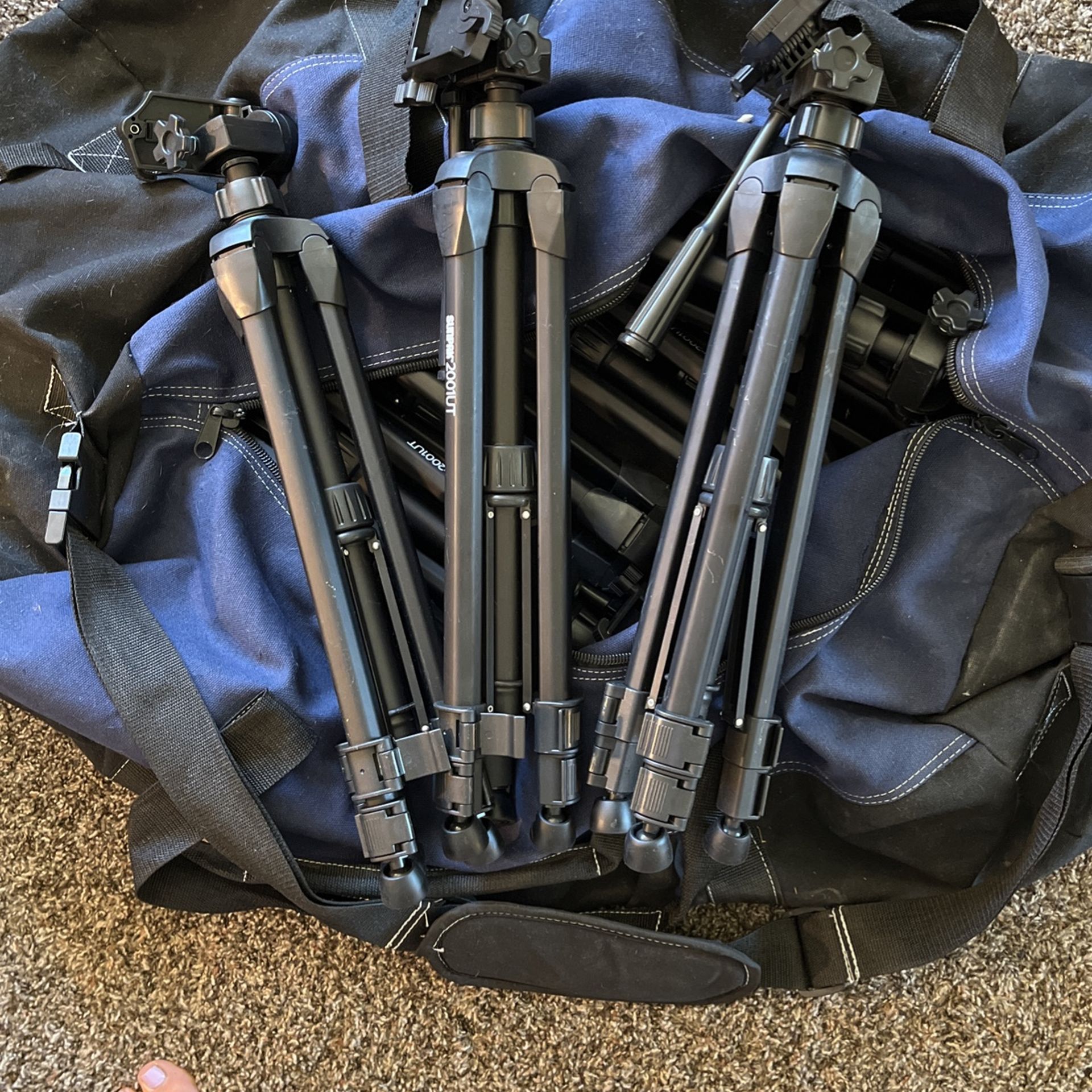 Sunpak 2001UT Black Travel Tripod, Full Size for Sale in Highland, CA ...