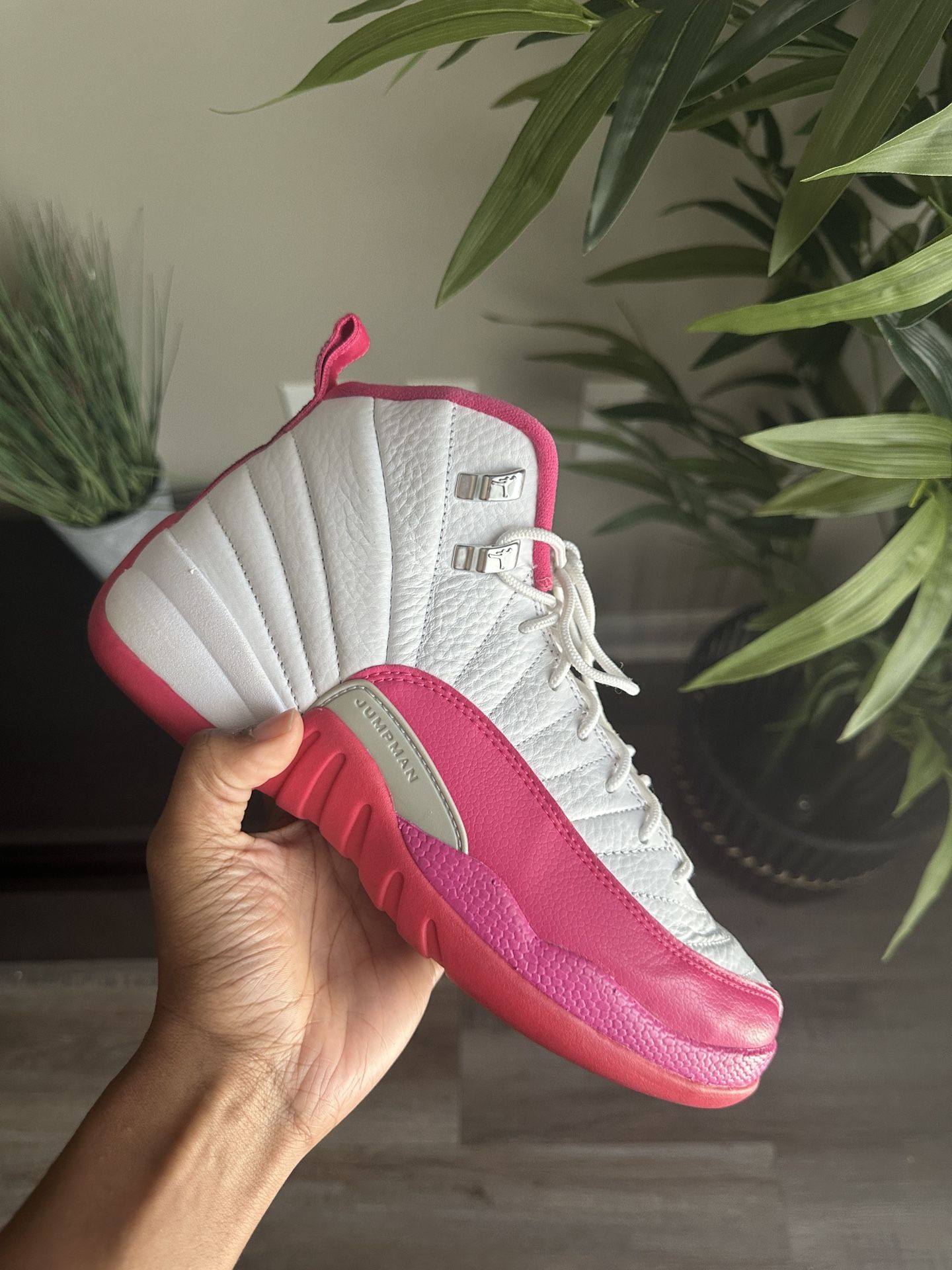 Jordan 12s Dynamic Pink 7Y for Sale in Houston, TX - OfferUp
