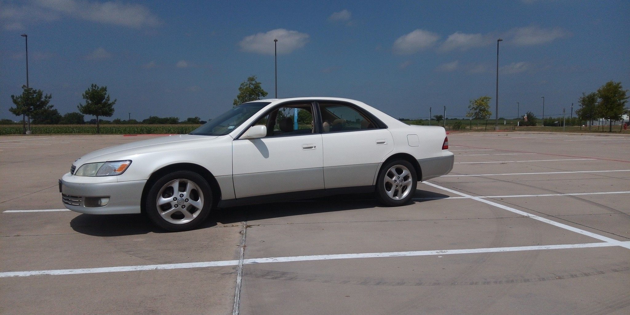 2001 Lexus ES 300 for Sale in Elgin, TX - OfferUp