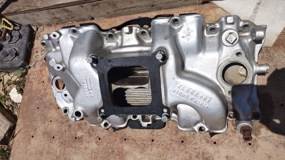 Chevy BB Intake Manifold Square Port for Sale in Fallbrook, CA - OfferUp