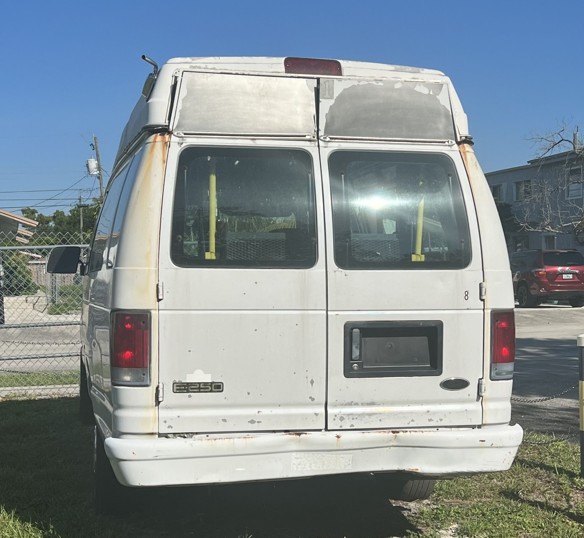 2002 FORD VAN E-250 for Sale in Pompano Beach, FL - OfferUp