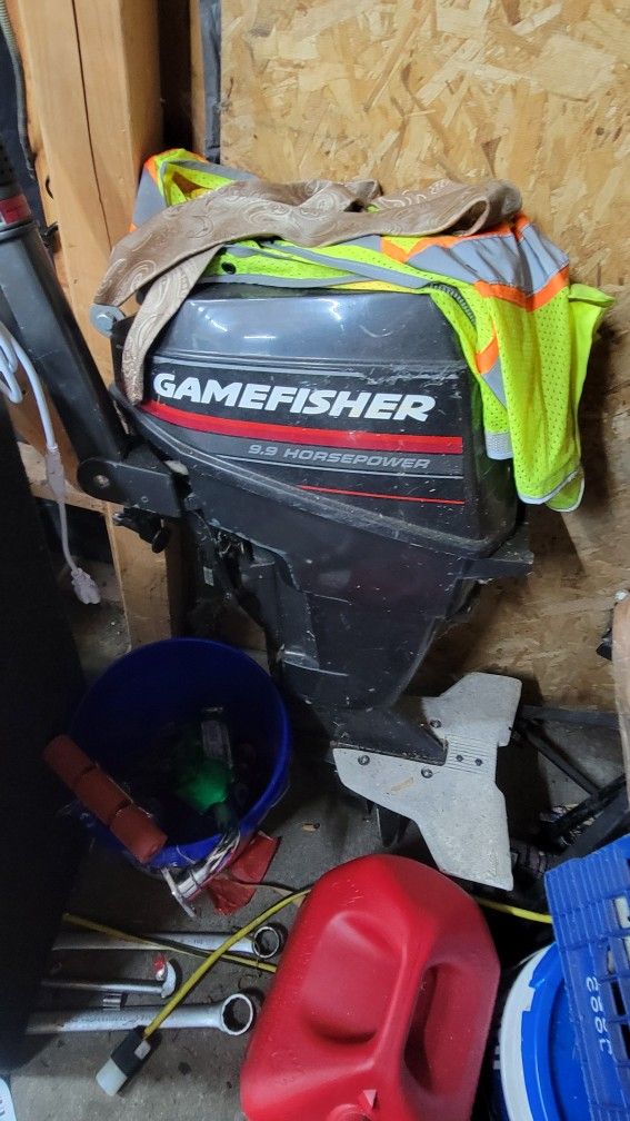12 Foot Aluminum Boat 9.9 Gamefisher Motor And Gas Tank for Sale in ...