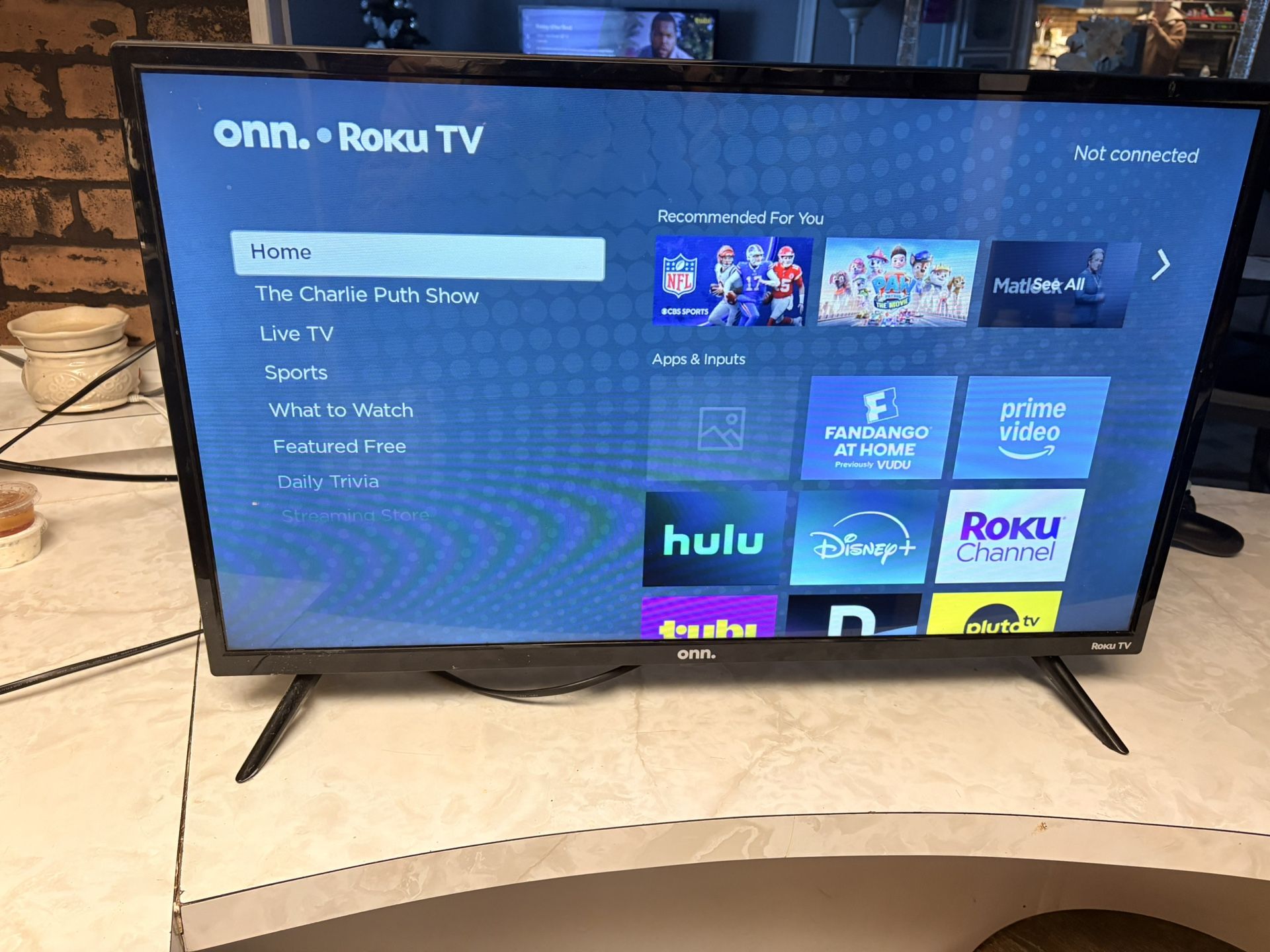 Onn Roku 32 Inch Roku Tv for Sale in Lemon Grove, CA - OfferUp
