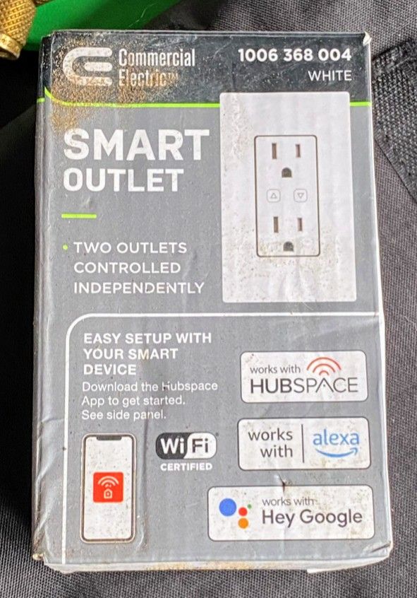 Commercial Electric Smart Outlet 15-Amp 120-Volt Tamper Resistant White ...
