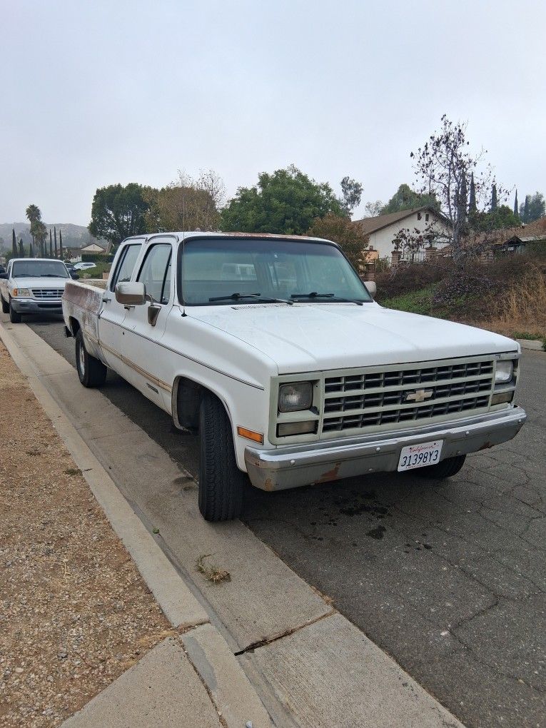 1989 Chevrolet Crew Cab Silverado C10 C20 C30 for Sale in Riverside, CA ...