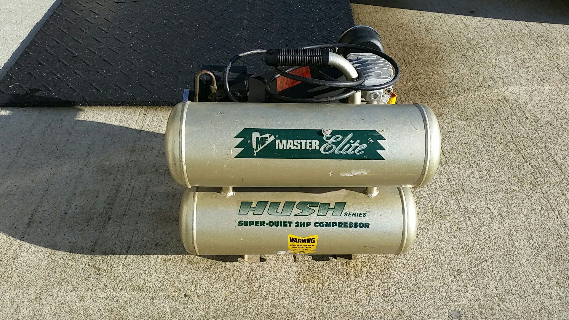 MF master elite air compressor $100 for Sale in Lacey Township, NJ ...