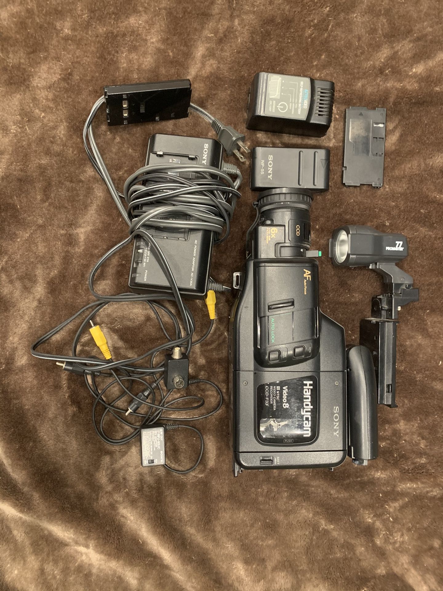 Sony Handycam Video Camera Recorder - CCD-F33, AC Charger, Batteries ...