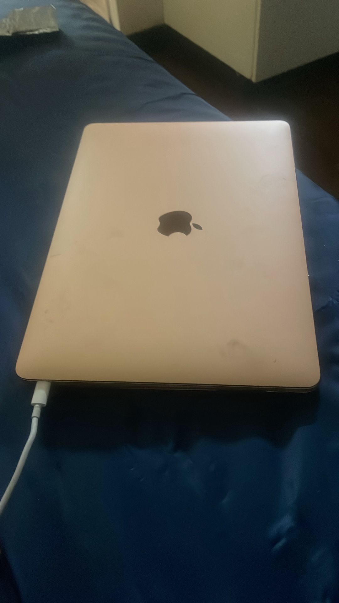 Rose Gold 2020 MacBook Air for Sale in Yakima, WA - OfferUp