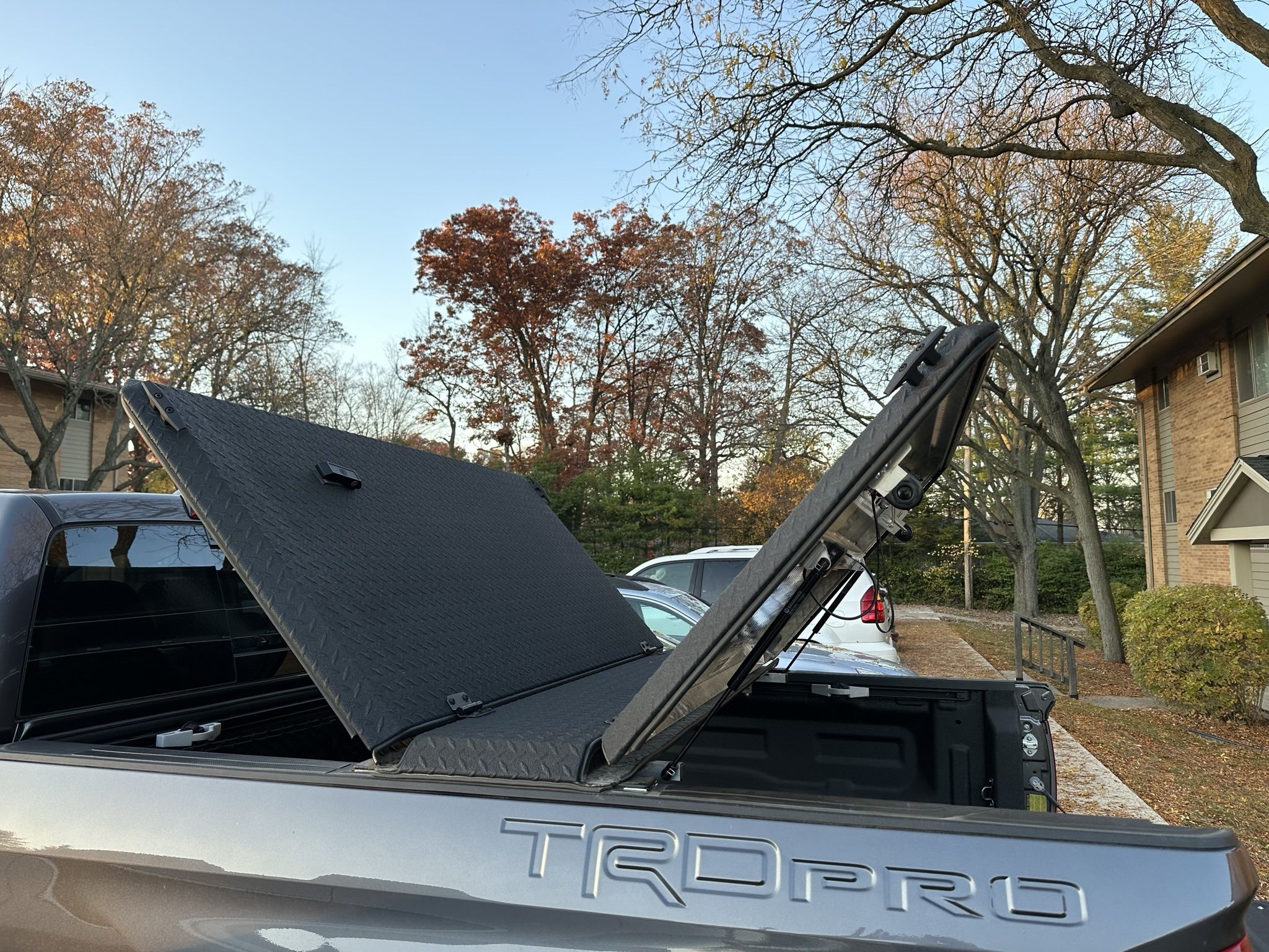 Diamondback SE Tonneau Cover (2014-2022 Toyota Tundra 6.5' Bed) for ...