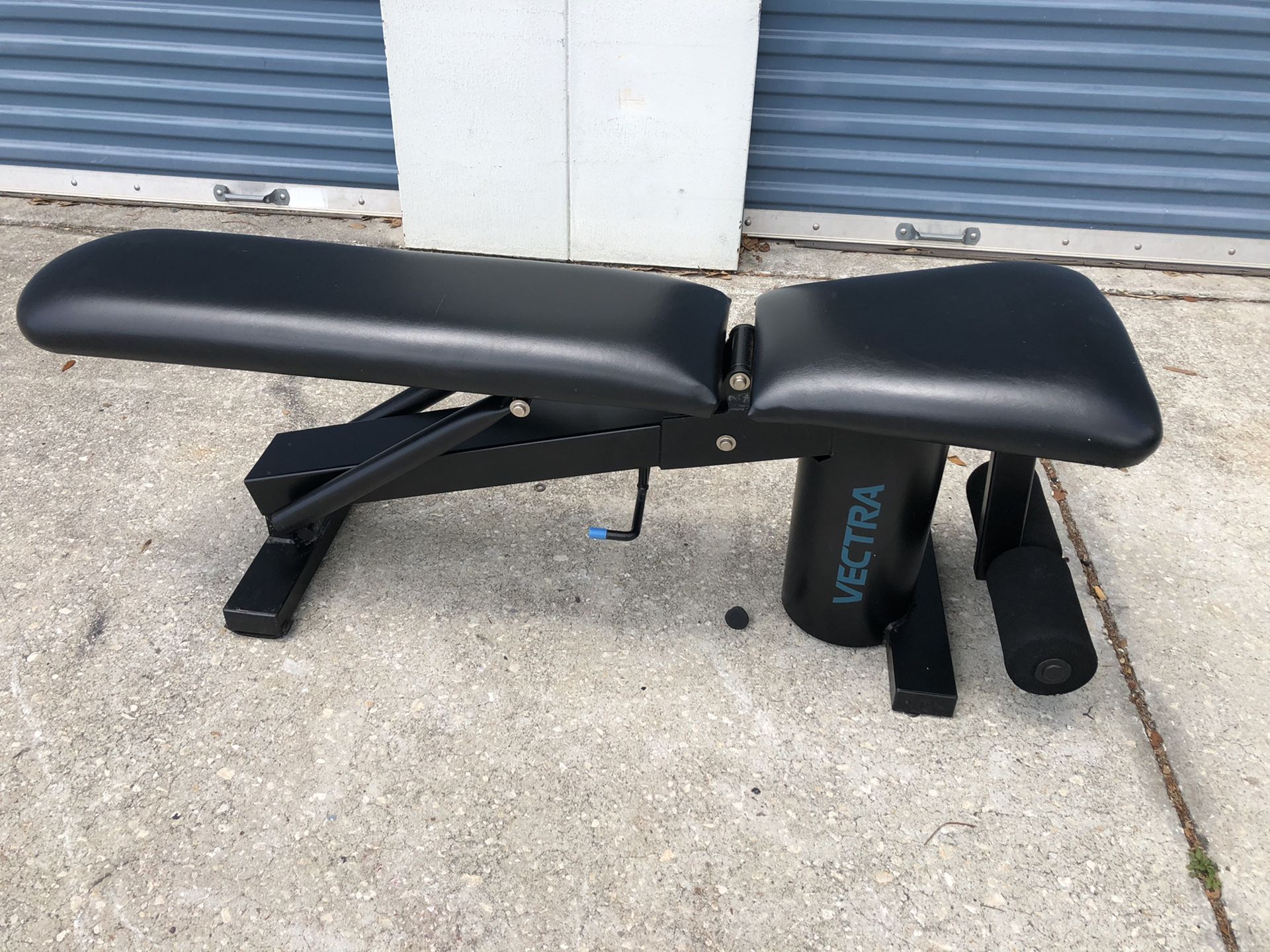 Vectra Nice adjustable weight bench for Sale in Oviedo, FL - OfferUp