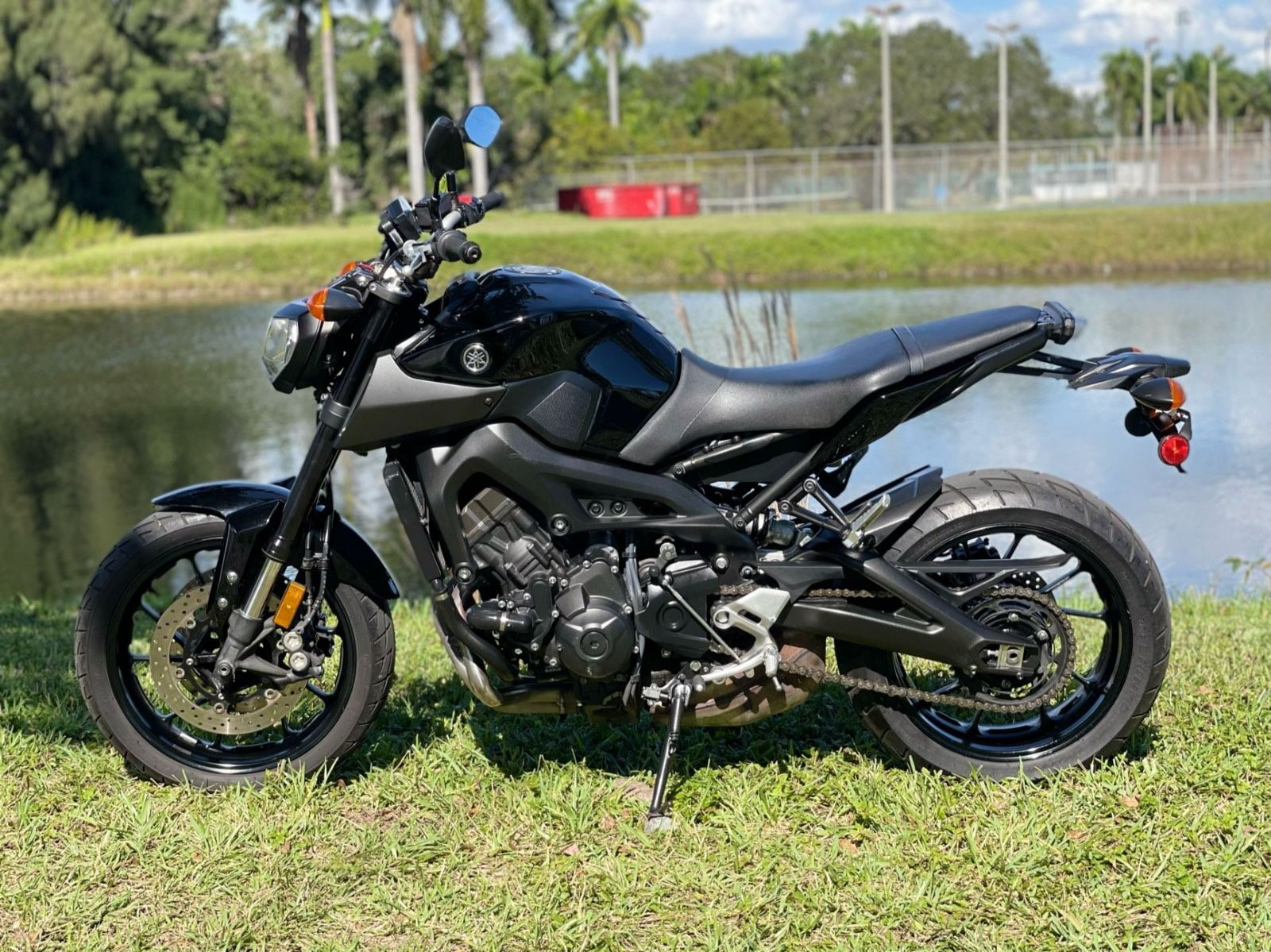 2016 YAMAHA FZ-09 for Sale in Sunny Isles Beach, FL - OfferUp