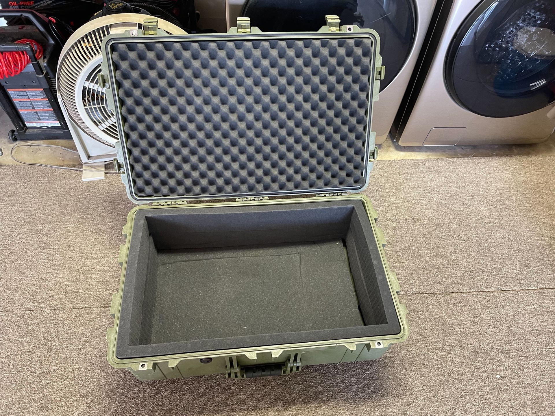 Pelican Box for Sale in Miami, FL - OfferUp