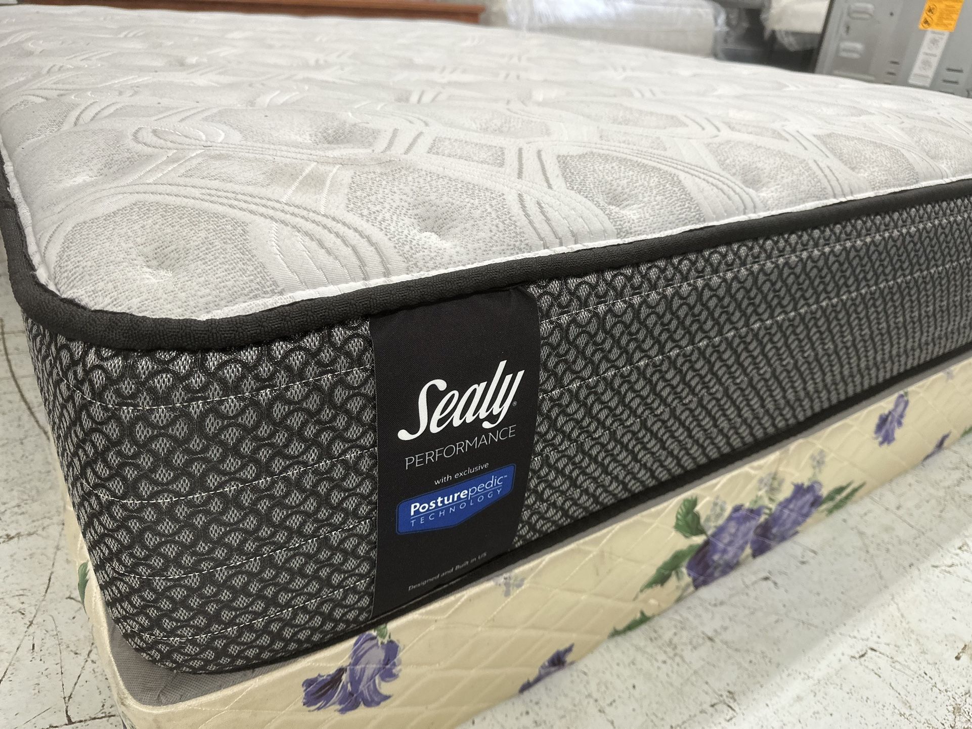 Sealy posturepedic davlin store