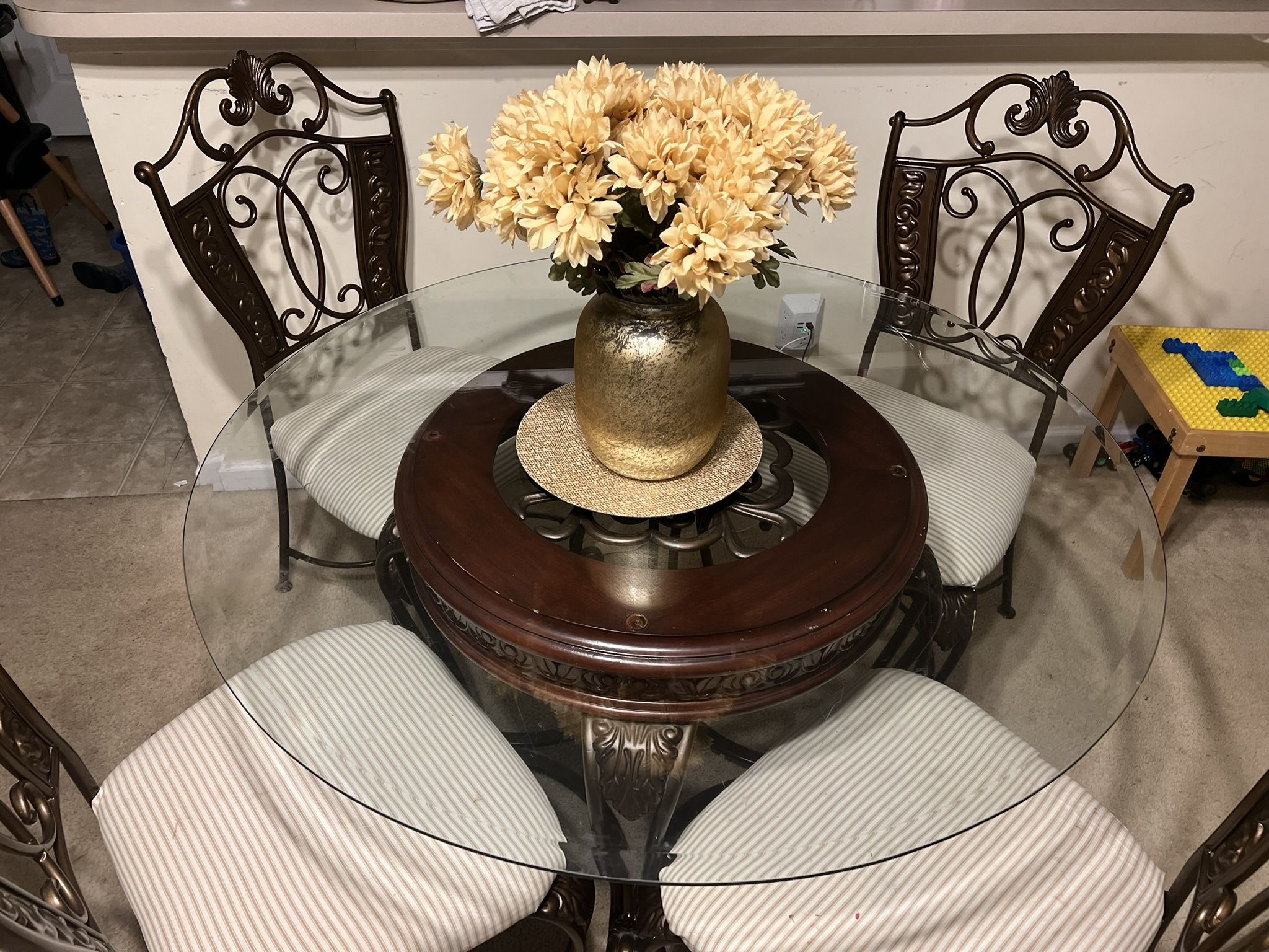 Dinning Table for Sale in Charlotte, NC - OfferUp