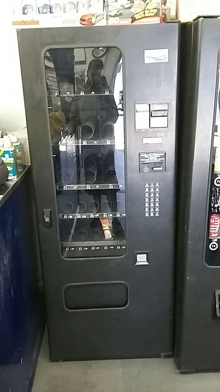 Vending machine soda chips for Sale in Lynwood, CA - OfferUp