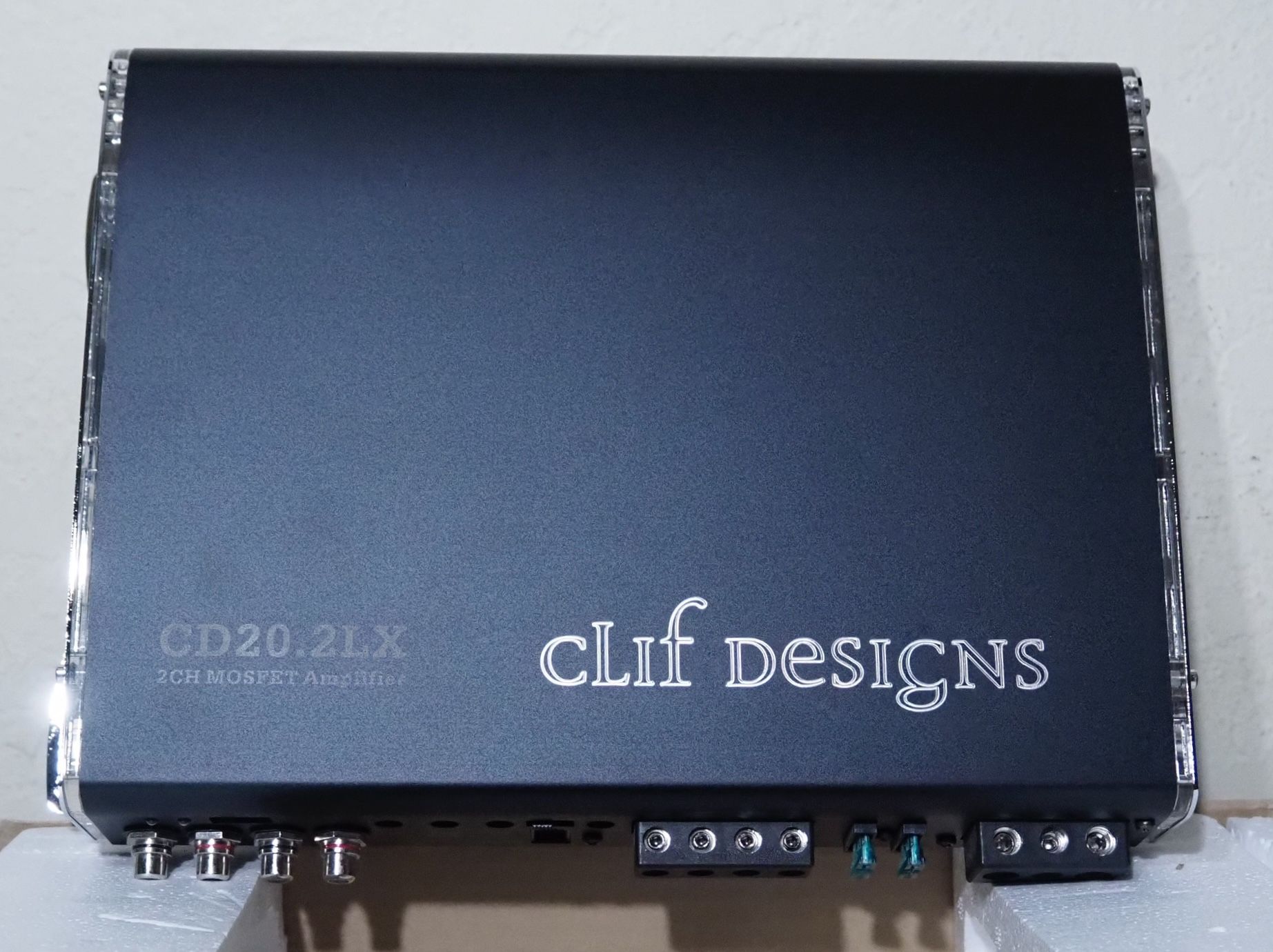 Car Amplifier Old School 2-Channel Bridgeable Amp Clif Designs CD20.2LX ...