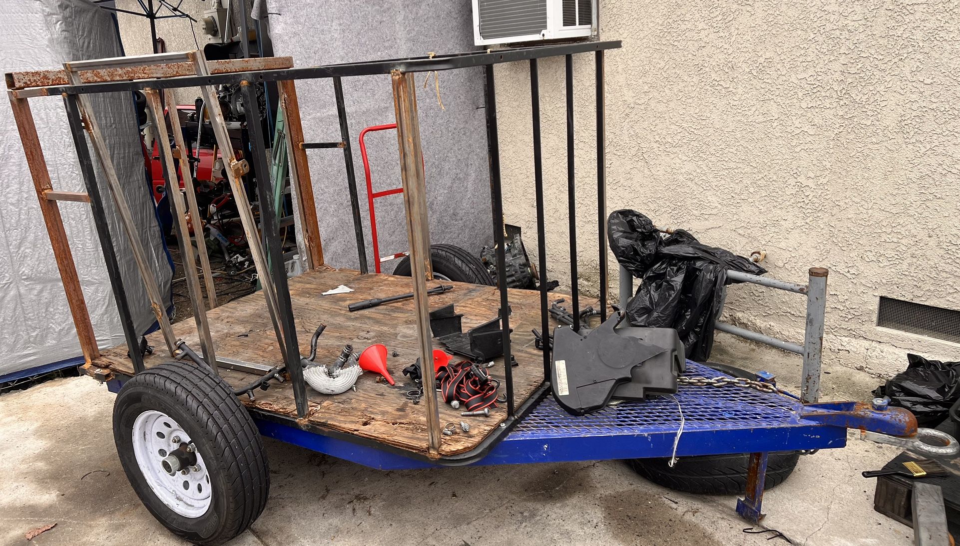 Carry On- Trailer for Sale in Santa Ana, CA - OfferUp