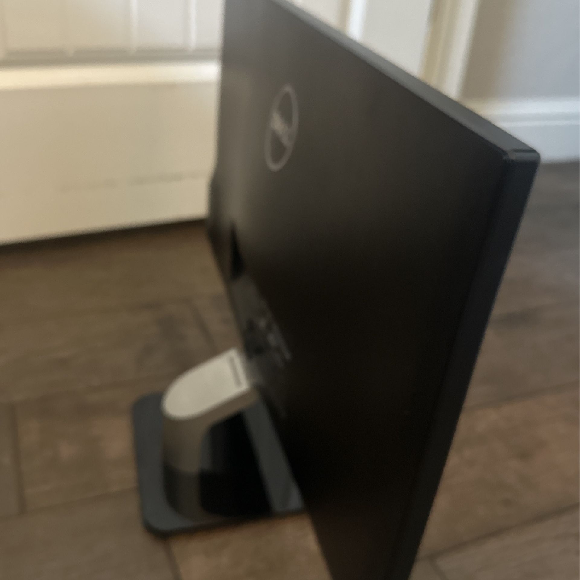 Dell Computer Monitor for Sale in Clovis, CA - OfferUp