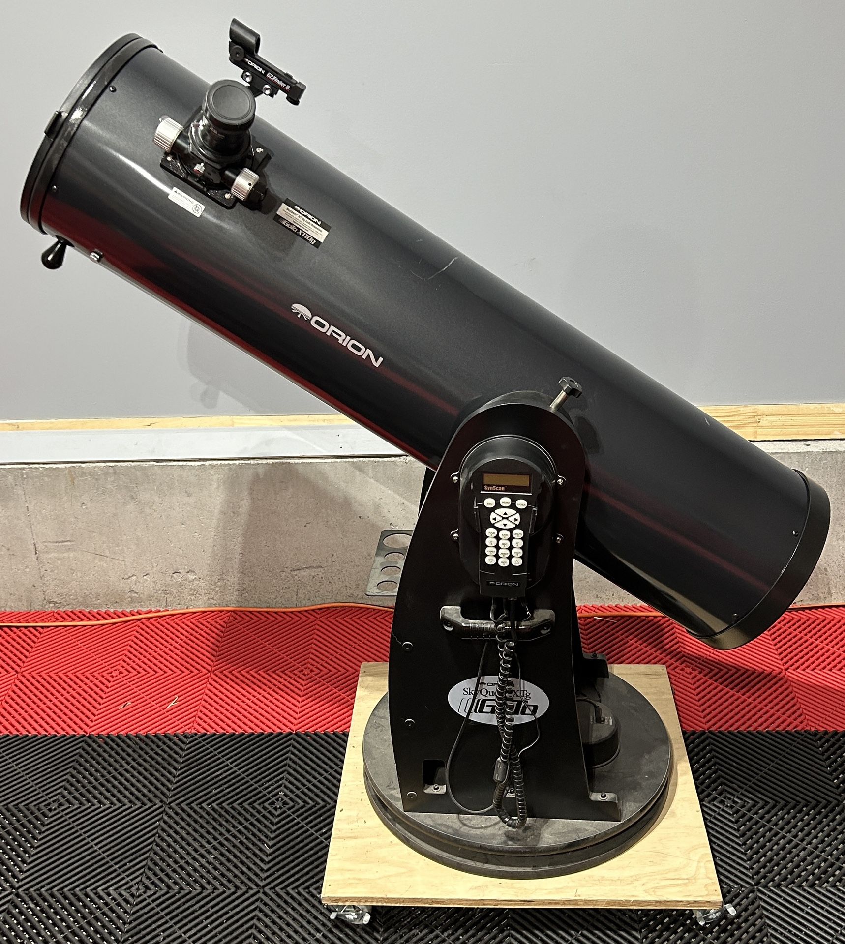 Orion SkyQuest XT10G GoTo Telescope for Sale in Olathe, KS - OfferUp