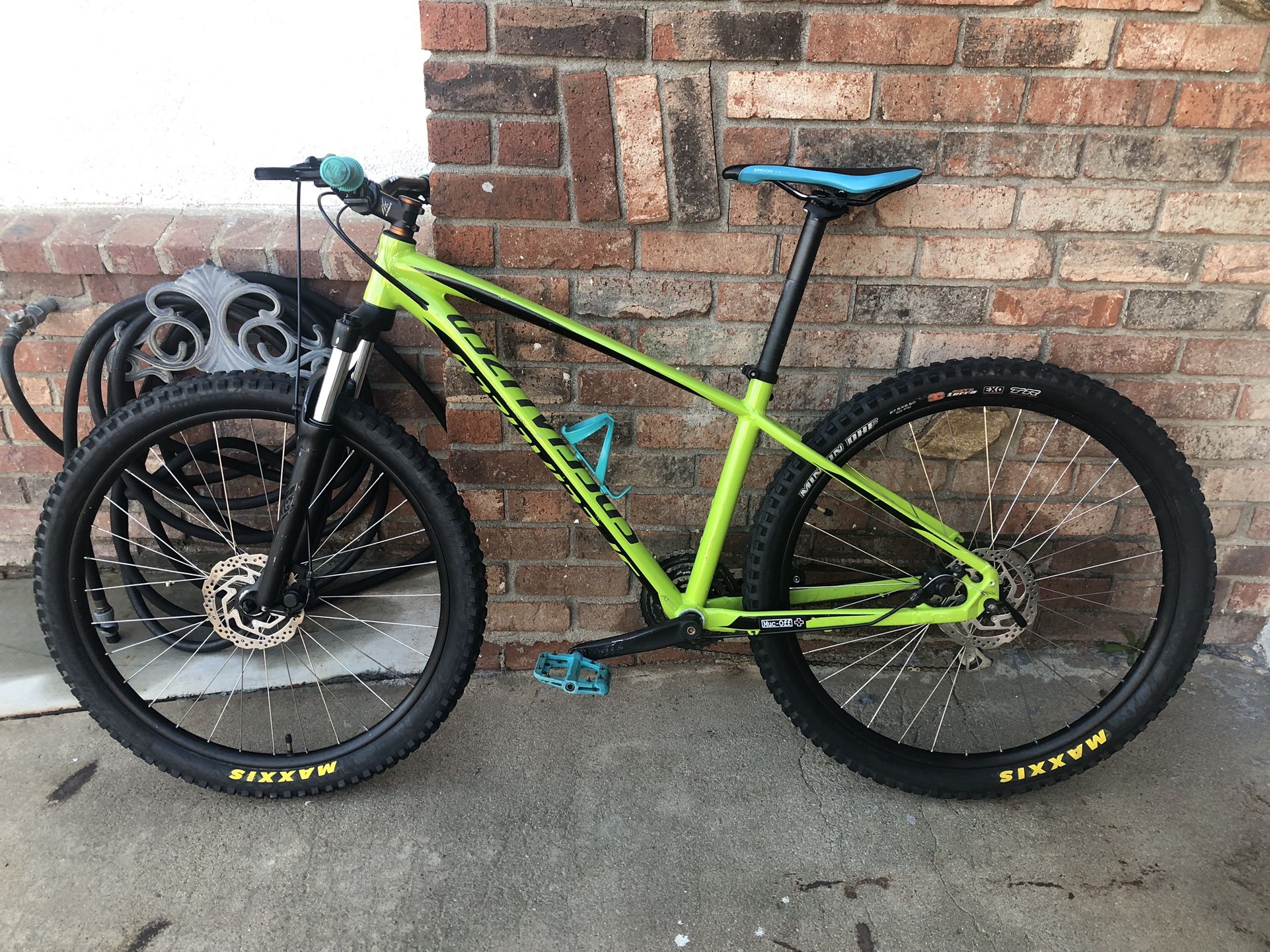 Specialized Pitch 27.5 Green for Sale in Oak Glen, CA - OfferUp