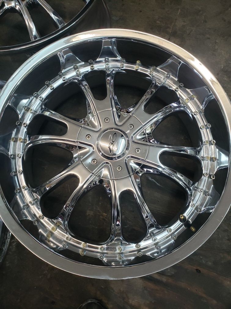 Used rims chrome 22" inch for Sale in Houston, TX - OfferUp
