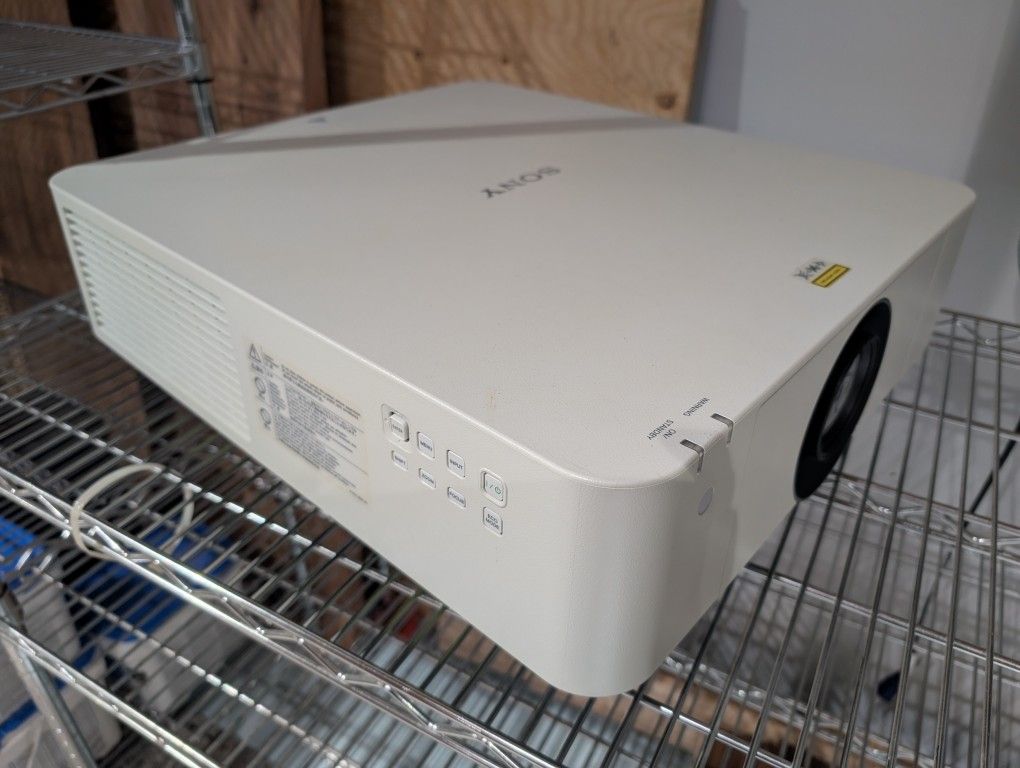 Sony VPL-FHZ65 Laser Projector for Sale in Renton, WA - OfferUp