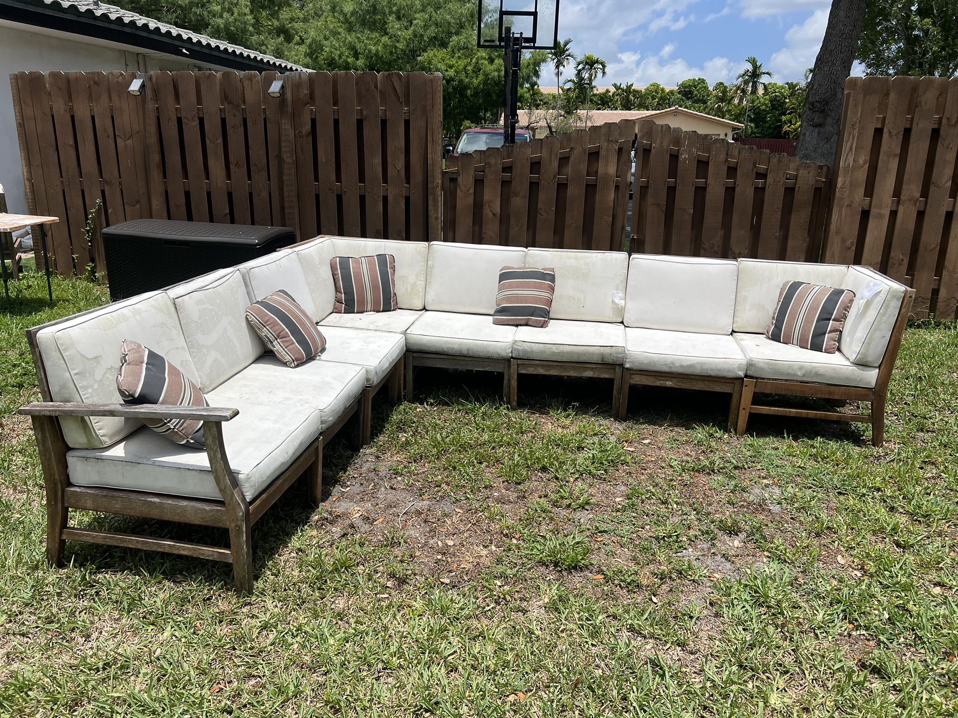 Christopher Knight Patio Set for Sale in Pompano Beach, FL - OfferUp