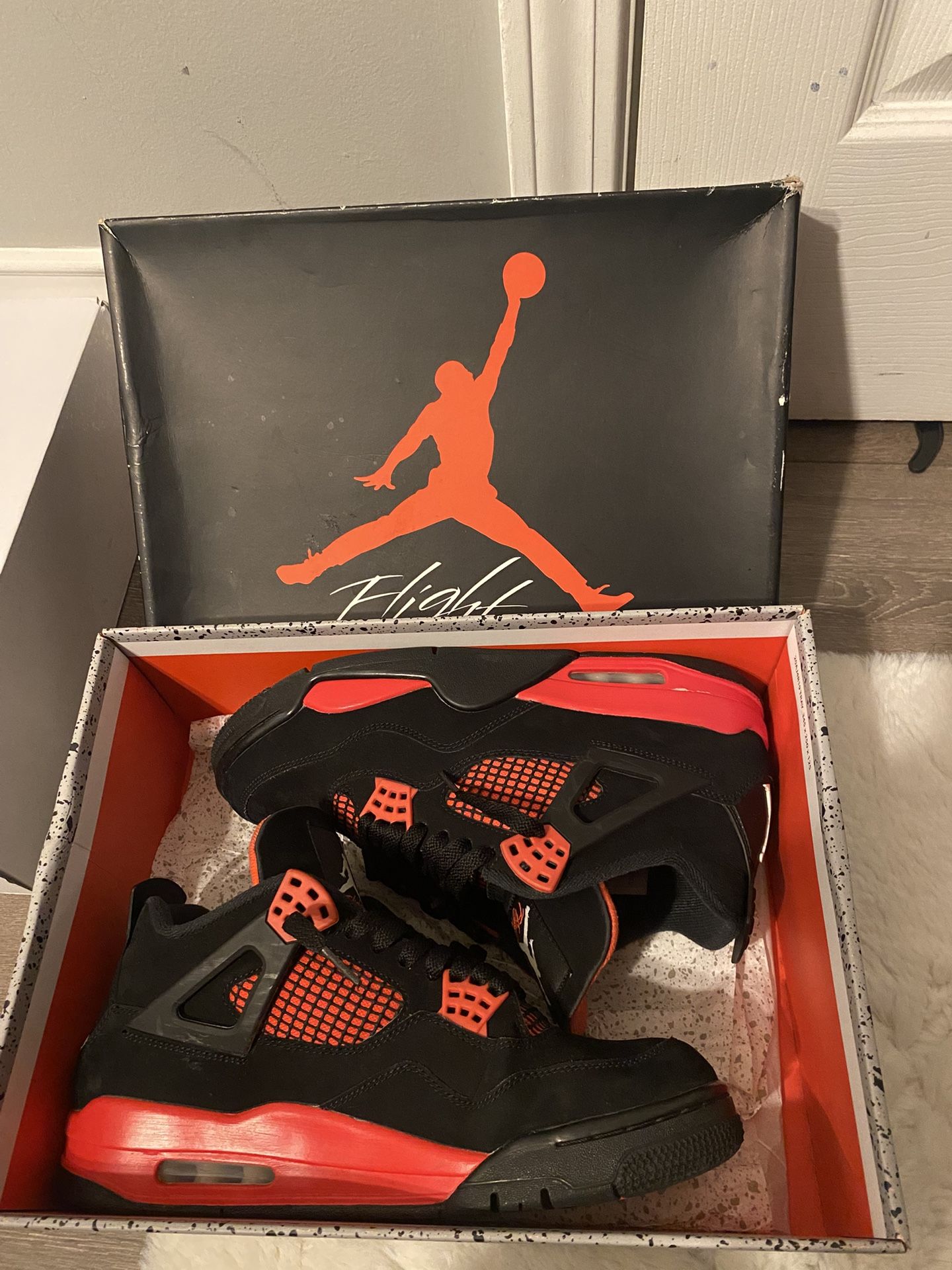Jordan 4 Red Thunders Size 10 for Sale in Indianapolis, IN - OfferUp