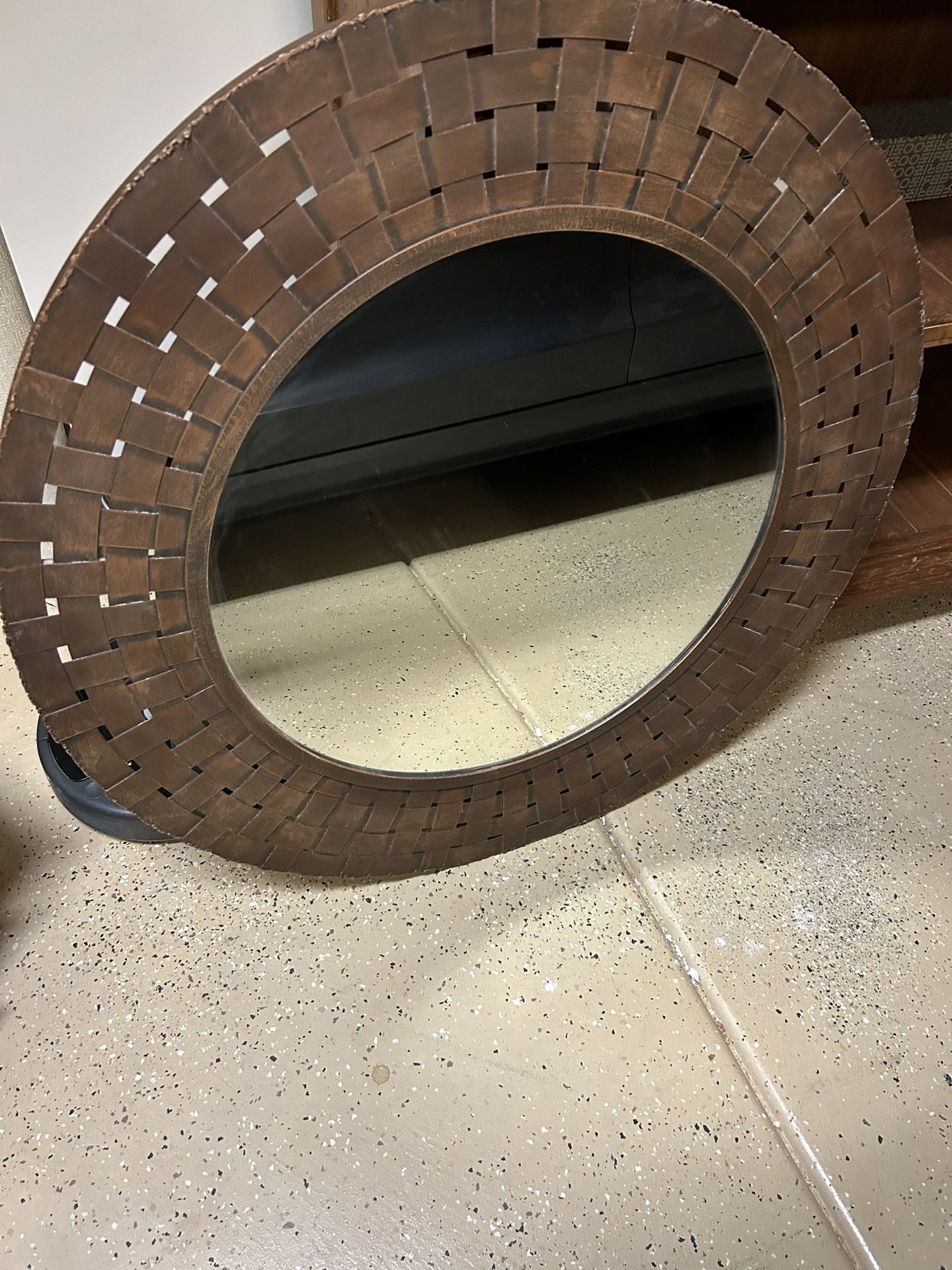 Decorative Round Mirror for Sale in San Marcos, CA - OfferUp