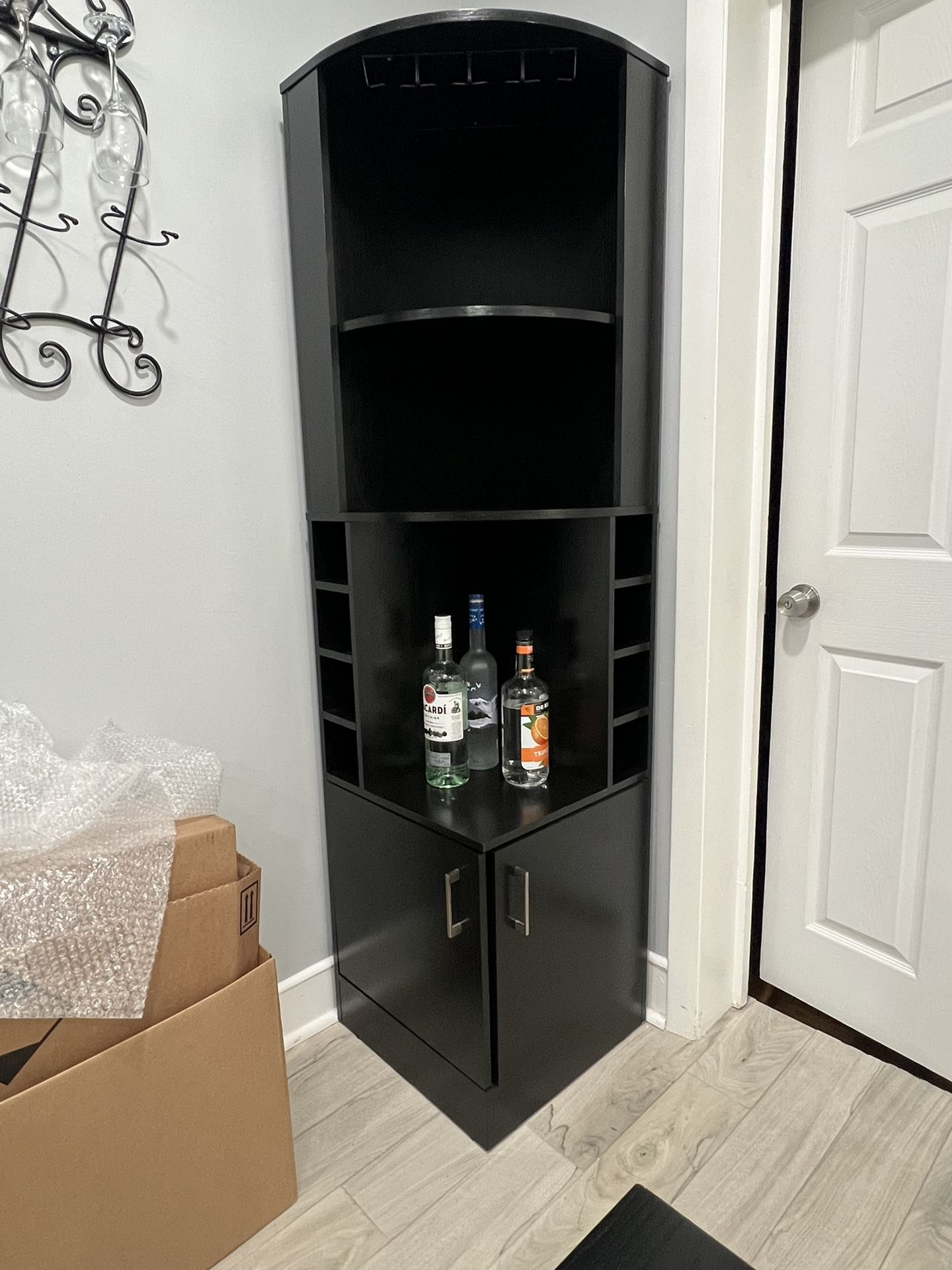 Corner Bar for Sale in Everett, MA - OfferUp