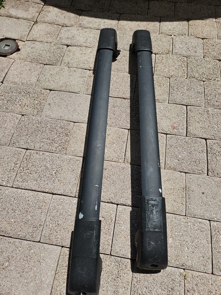 Lockable Roof Rack Cross Bars: Compatible with 2013-2018 Toyota RAV4 ...