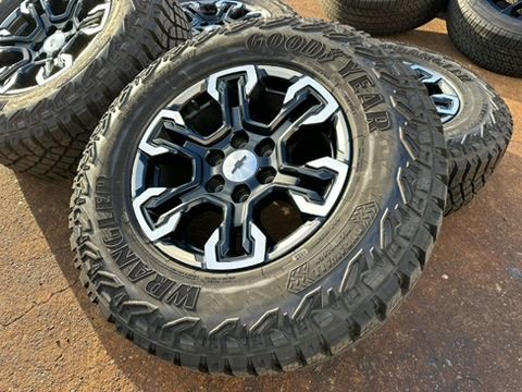 Set of 4 18" Chevy Silverado ZR2 Tahoe TRAIL BOSS Sierra OEM wheels ...