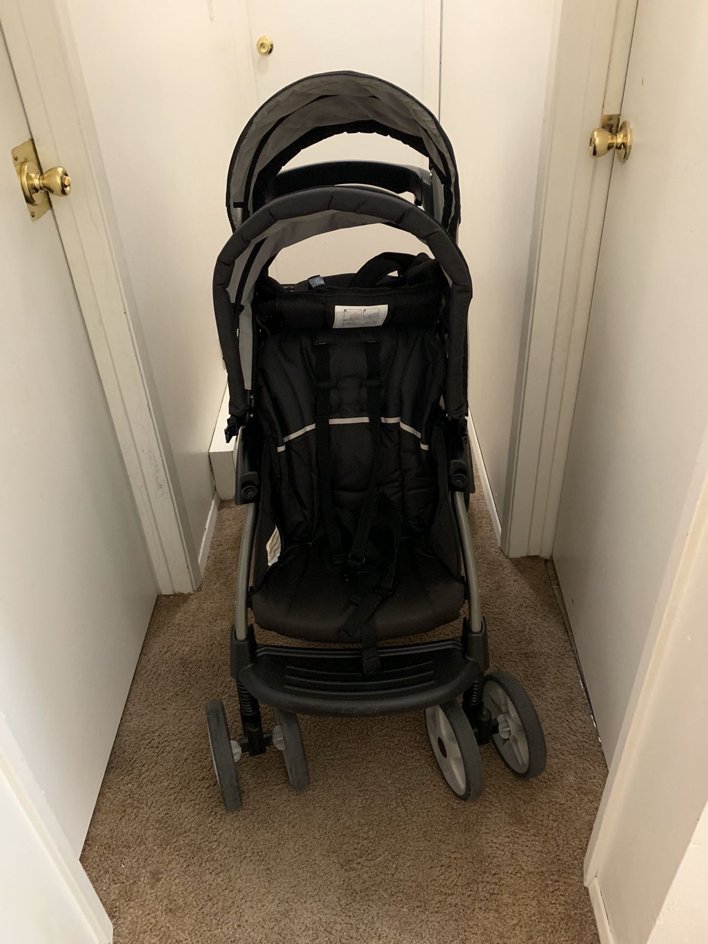 Graco Ready 2 Grow stroller - Dual stroller for Sale in Des Moines, WA ...