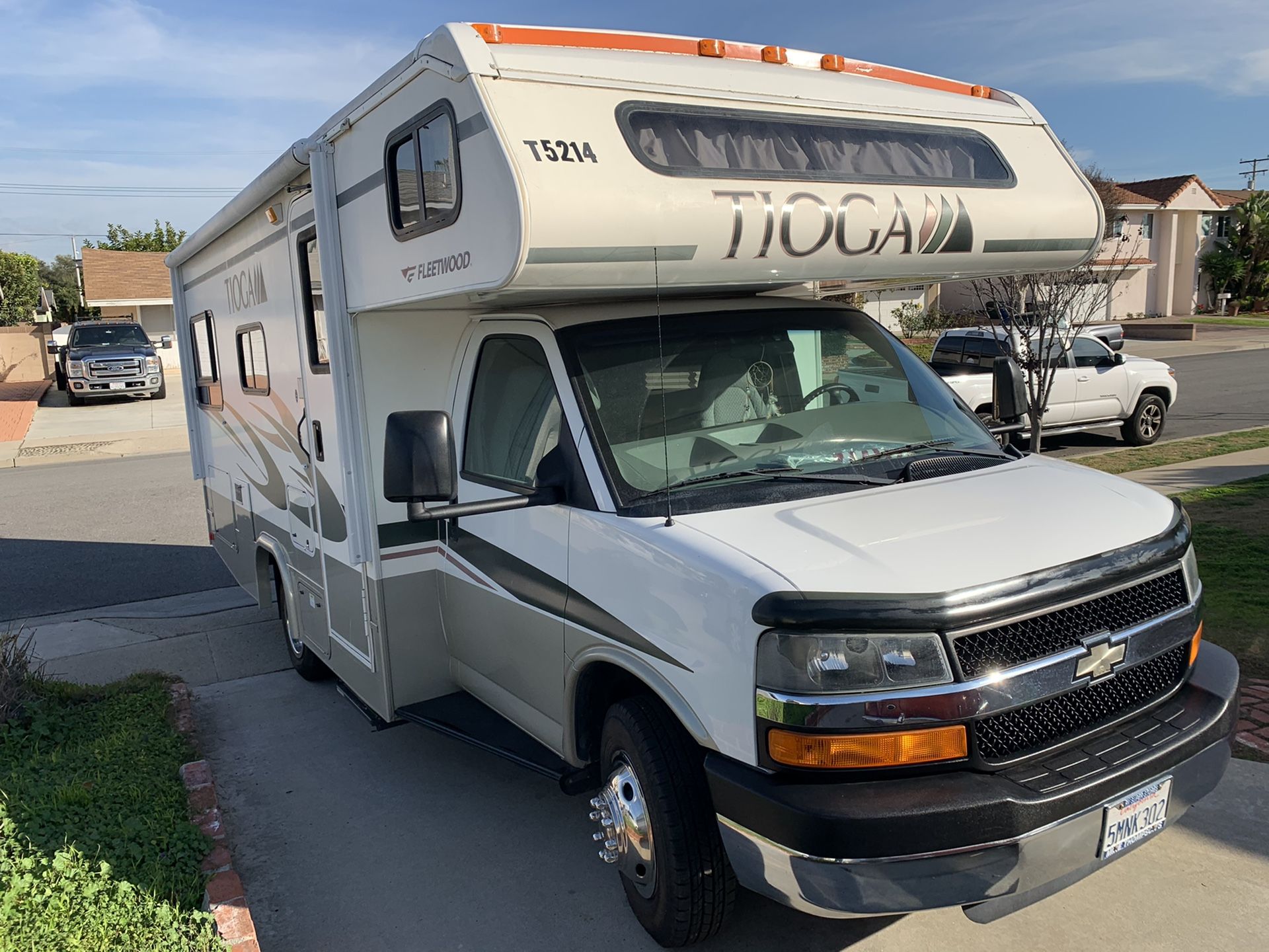 2005 Chevrolet Tioga Fleetwood 22” for Sale in Cypress, CA - OfferUp