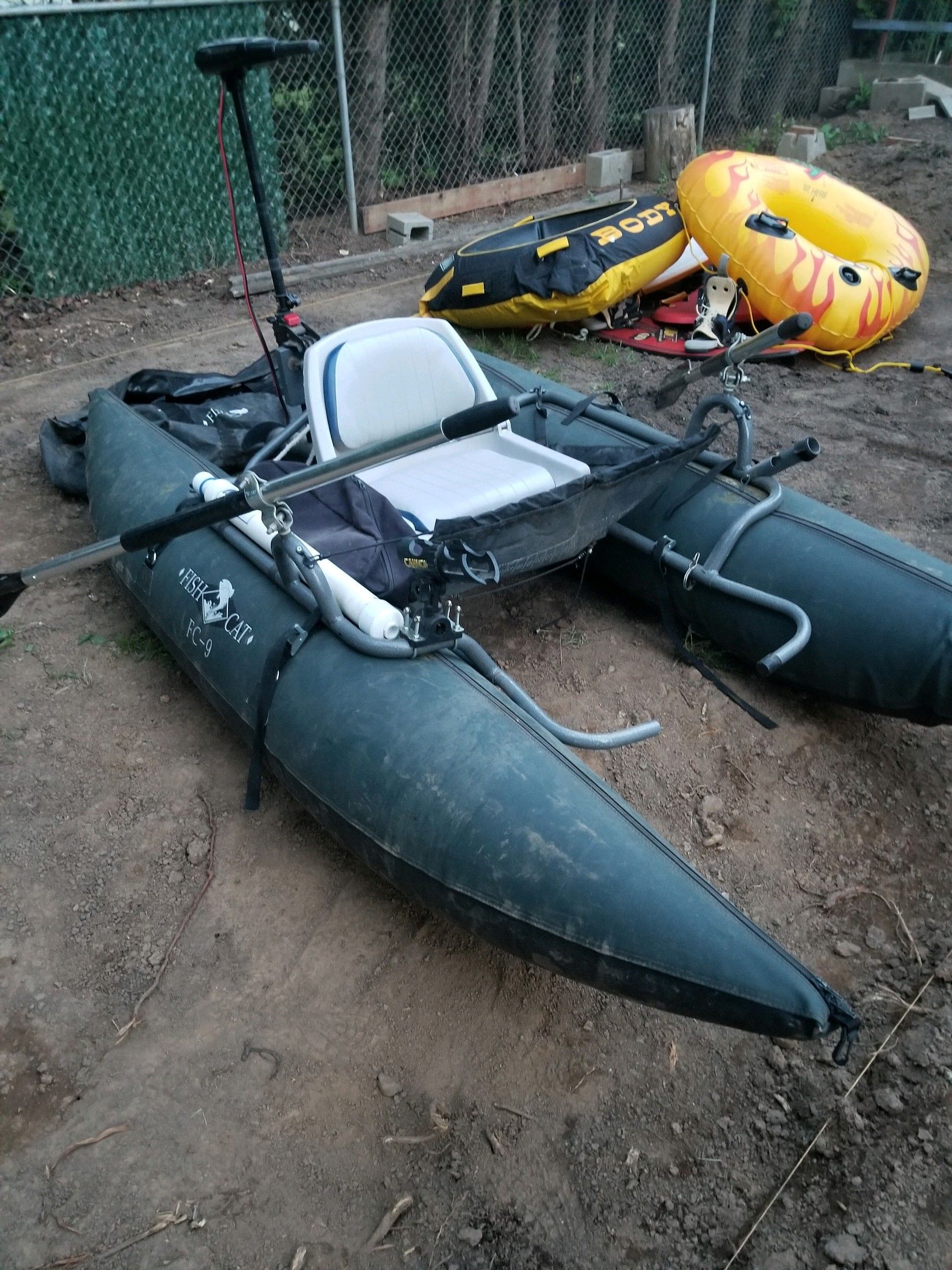 Fish cat FC-9 pontoon boat for Sale in Gresham, OR - OfferUp