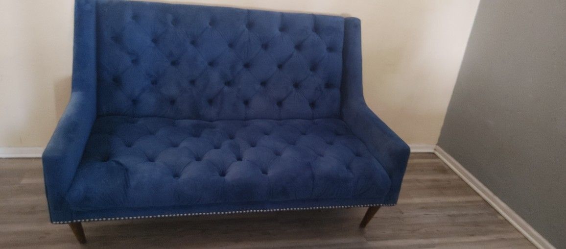 Royal Dark Blue Fancy Couch Furniture for Sale in Las Vegas, NV - OfferUp