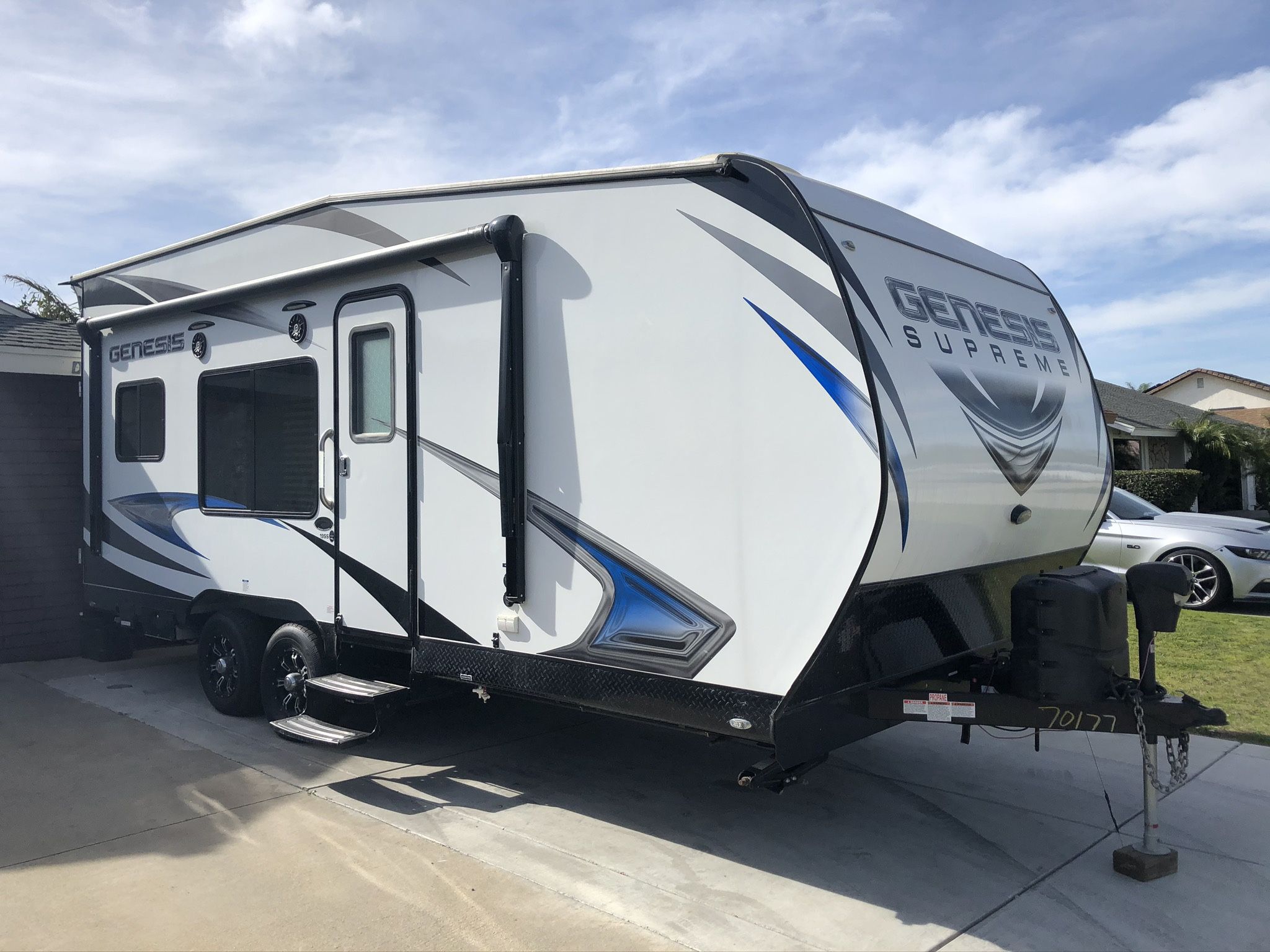 2018 Genesis Toy Hauler Model 19SS for Sale in Chino, CA - OfferUp