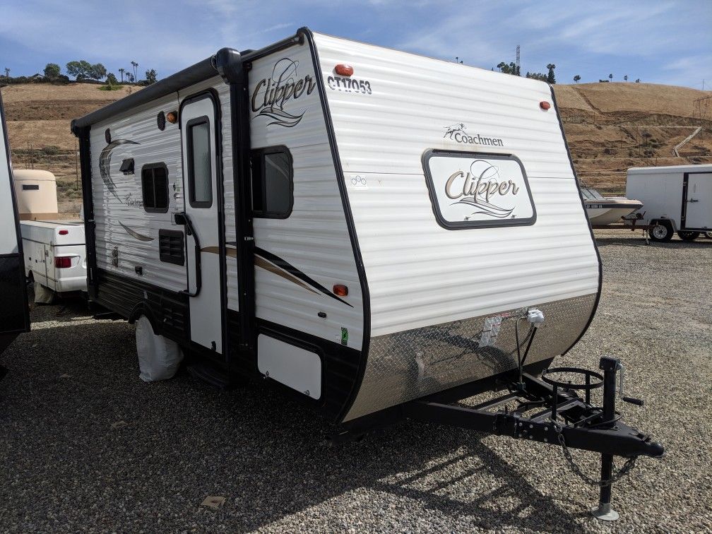 2017 Coachmen Clipper 17BH Travel Trailer for Sale in Bakersfield, CA ...