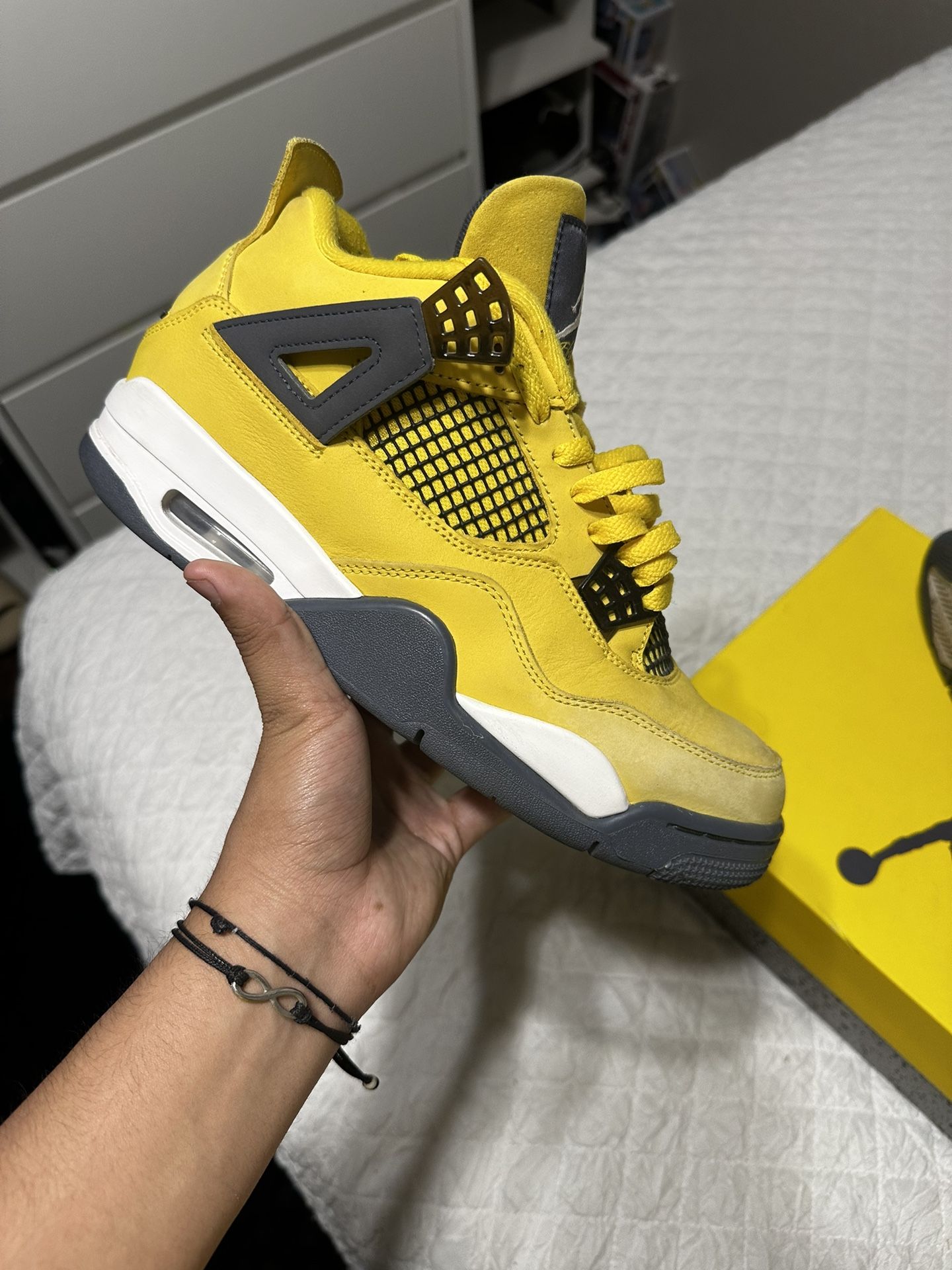 Jordan Lighting 4 for Sale in San Antonio, TX - OfferUp