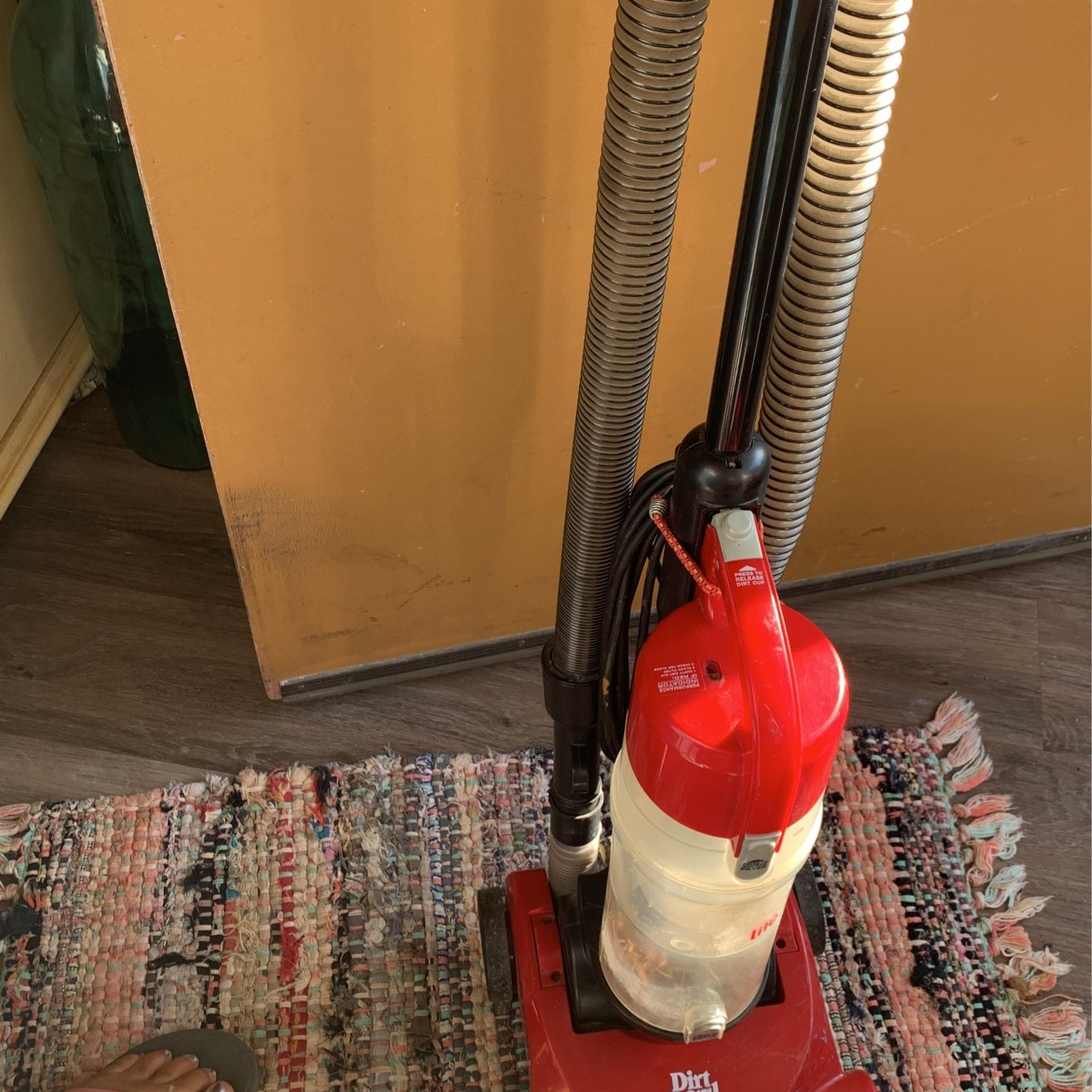 Little Dirt, Devil, Vacuum Cleaner for Sale in Camarillo, CA - OfferUp