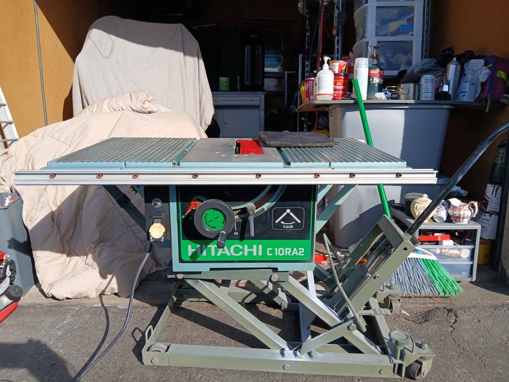 Table Saw Hitachi Clora2 for Sale in La Verne, CA - OfferUp
