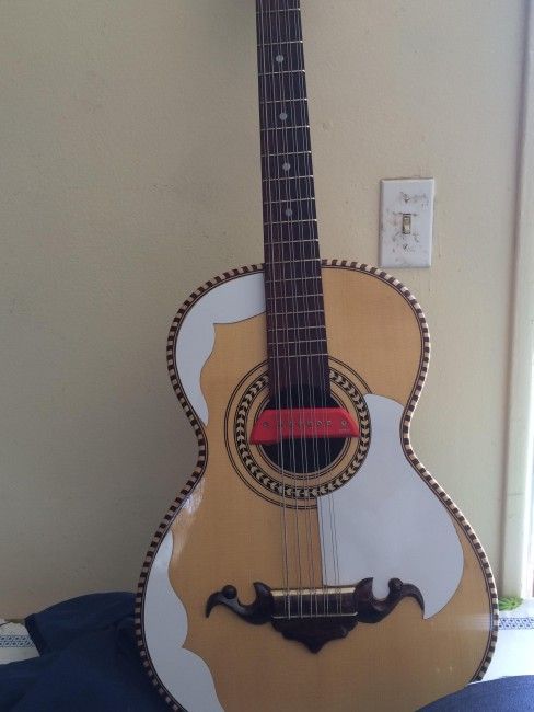 Bajo Quinto for Sale in Compton, CA - OfferUp