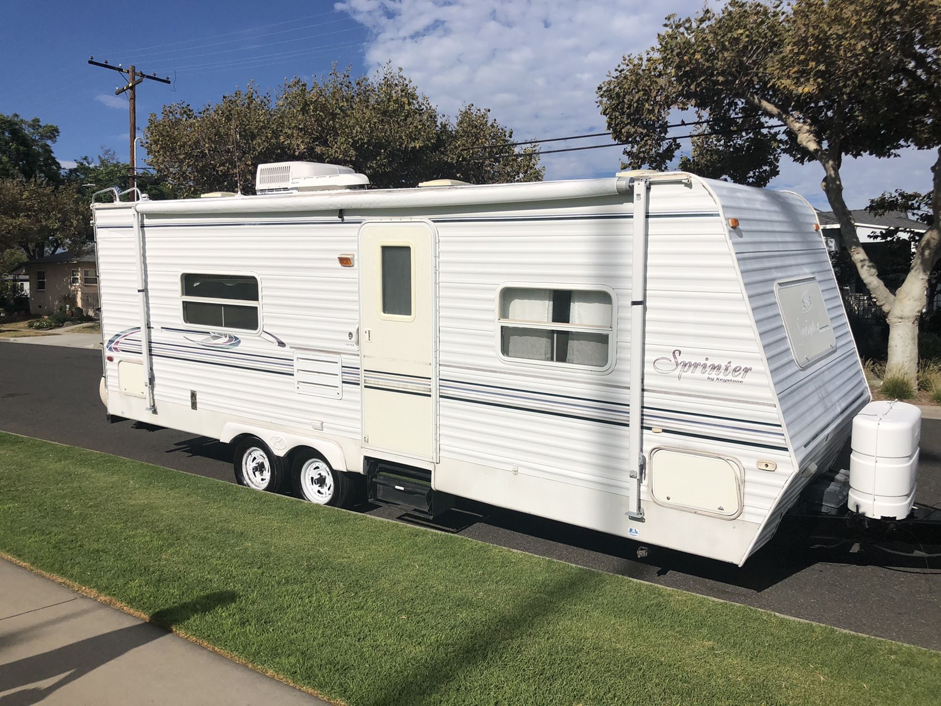 2001 Sprinter by Keystone Travel Trailer 26 ft for Sale in Long Beach ...