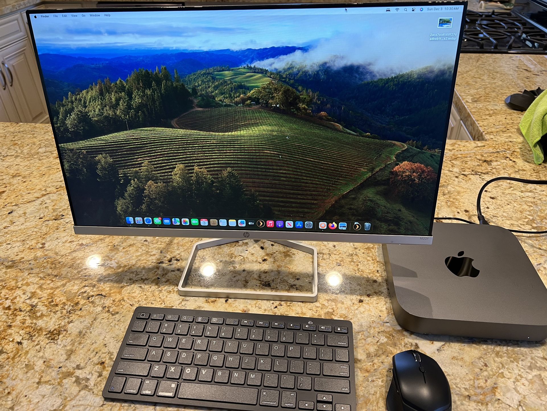 Mac Mini w/Monitor, Keyboard and Mouse for Sale in Carmichael, CA - OfferUp