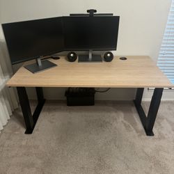 Uplift Maple Electric Standing Desk V2 for Sale in Dallas TX OfferUp