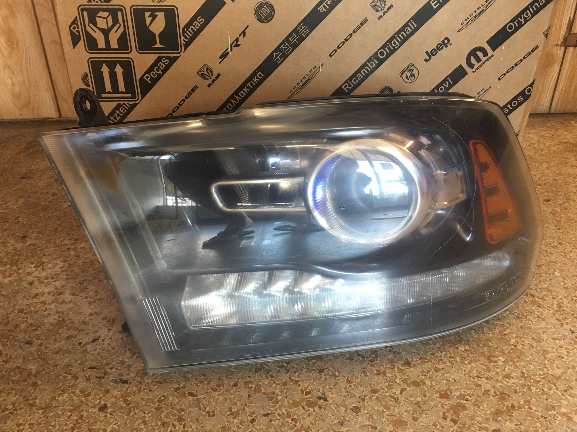 DODGE RAM LH HEADLIGHT MAGNA 50693B 09-14 for Sale in North Miami, FL ...