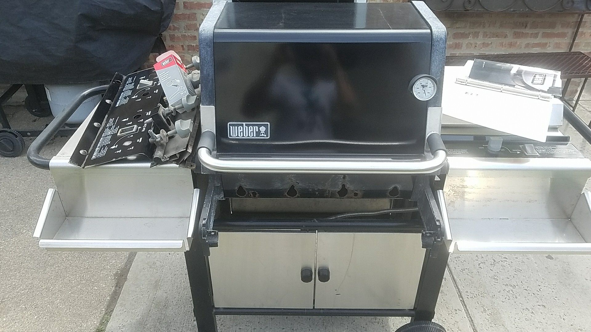 Weber Summit 450 Grill genesis spirit for Sale in Chicago, IL - OfferUp