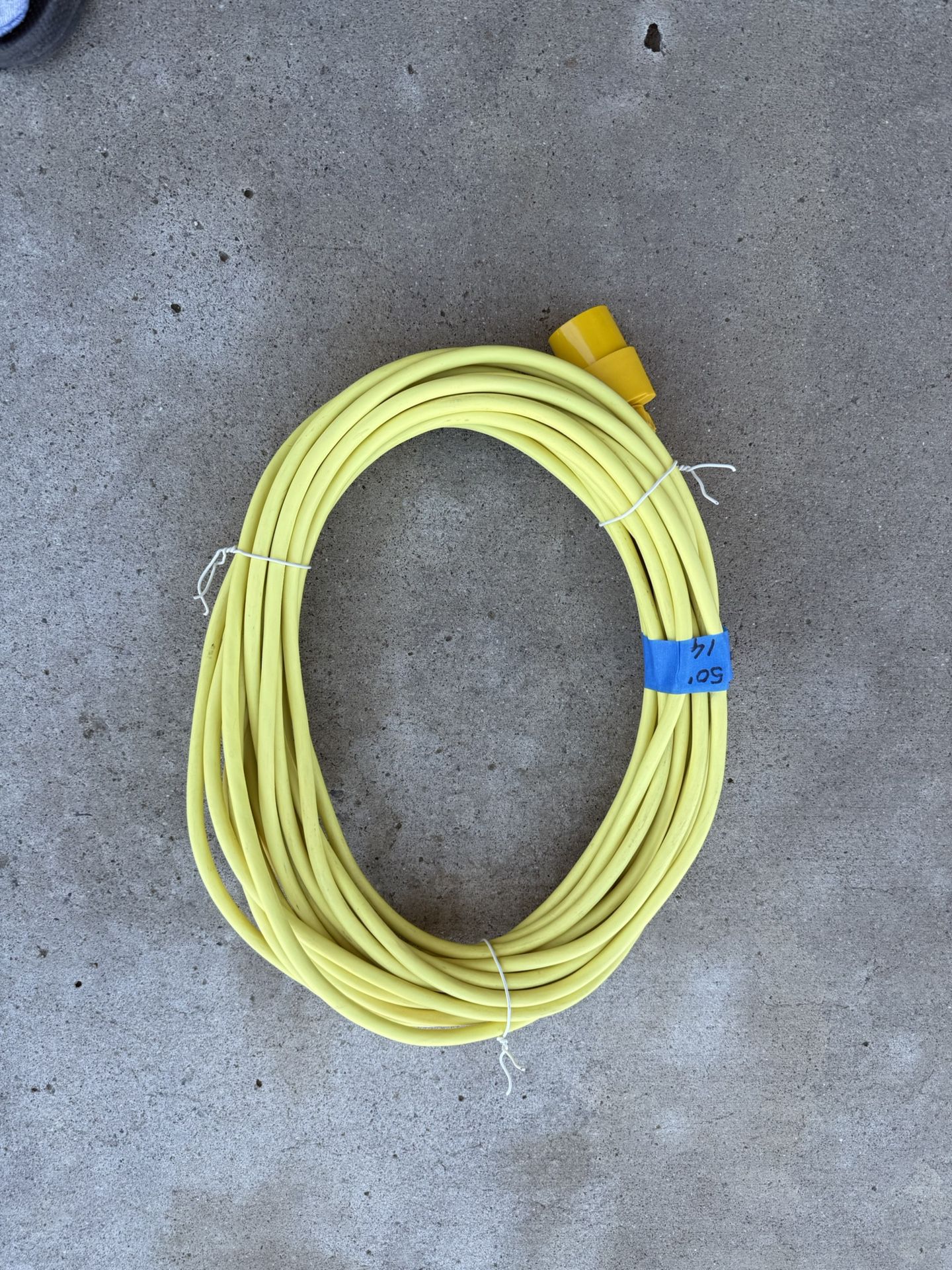 AN EXTENSION CORD- 50 FOOT 14 GAUGES for Sale in Peoria, AZ - OfferUp